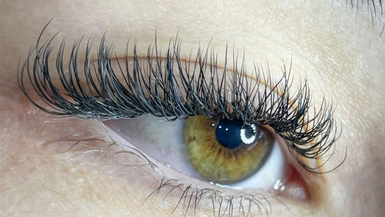 5 Tipo de Extensão de Cílios: Escolha o Ideal para Seu Olhar